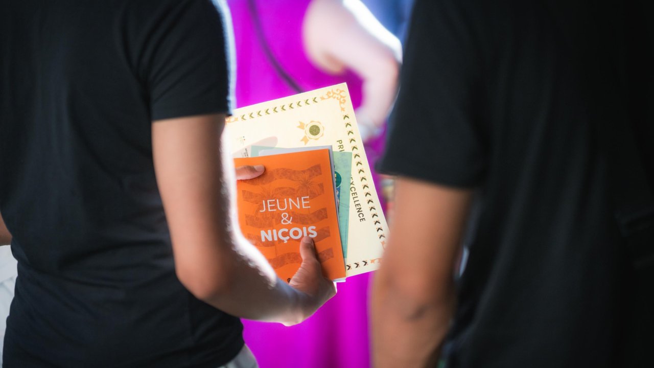 Nice lance un guide inédit pour aider les jeunes